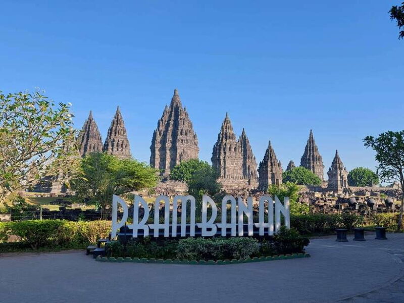 Yogyakarta Palace, Borobudur & Prambanan Temple Guided Tour - Discover the Majesty of Java with the Yogyakarta Palace, Borobudur & Prambanan Temple Guided Tour