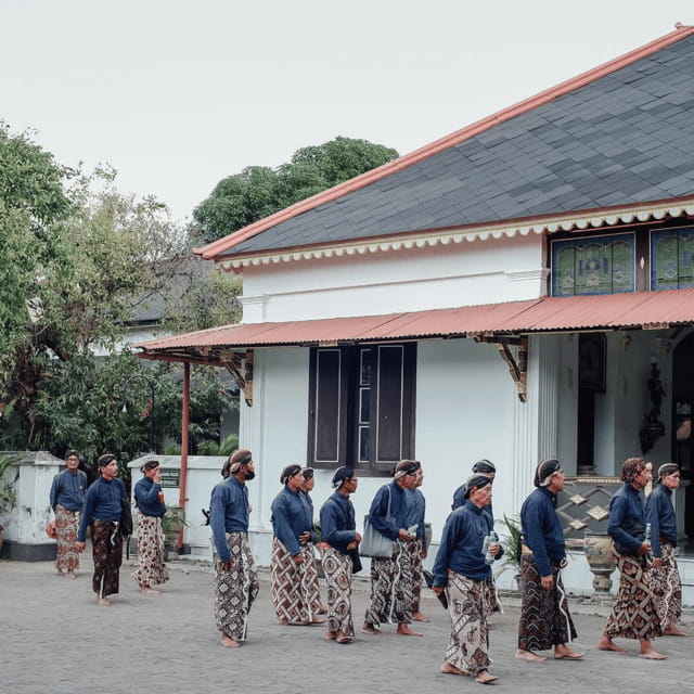 Yogyakarta Palace Tour with Multilingual Guide & Watercastle - Practical Details: How the Tour Comes Together