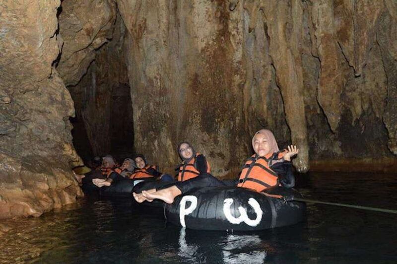 Yogyakarta: Pindul Cave and Oyo River Adventure Tour - Detailed Breakdown of the Tour Experience