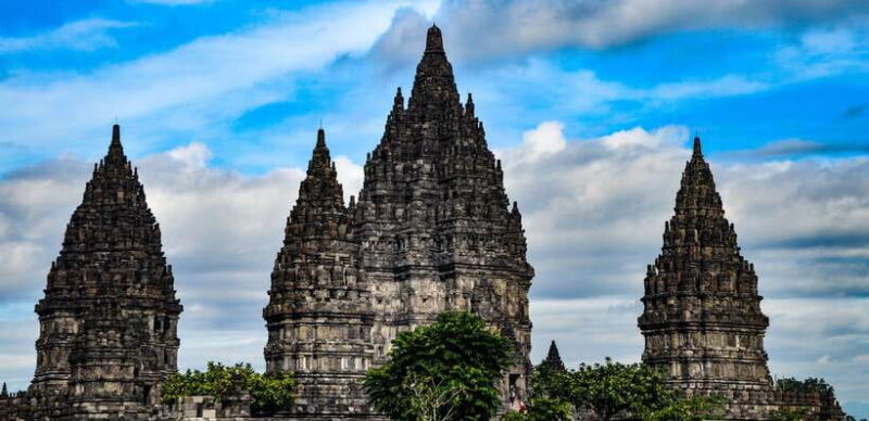 Yogyakarta : Prambanan and Borobudur full access guarantee - The Sum Up