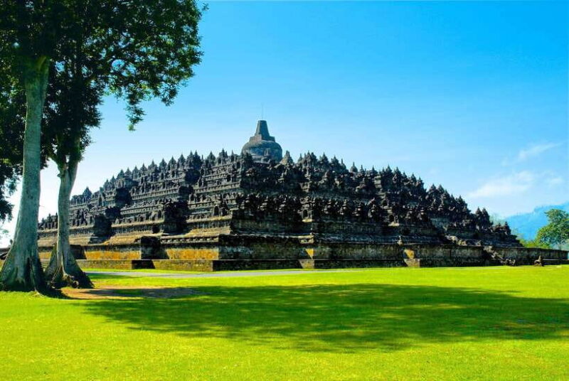 Yogyakarta: Prambanan, borobudur climb up temple & Ramayana - Who Should Consider This Tour?