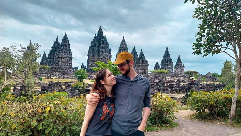 Yogyakarta : Prambanan early morning guided tour - Key Points