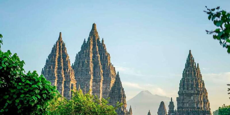 Yogyakarta: Prambanan temple afternoon tour and dinner - Introduction