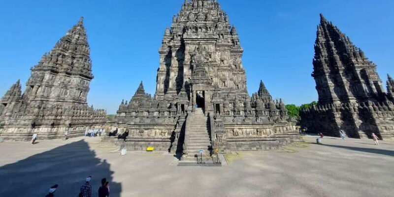 Yogyakarta: Prambanan Temple Morning Tour and Palace Tour - Taman Sari Water Castle: A Serene Escape