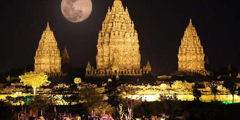 yogyakarta : prambanan temple sunset and ramayana ballet - Sunset at Prambanan: A Visual Feast