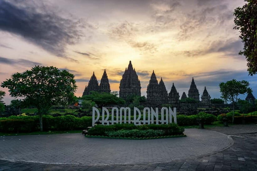 YOGYAKARTA ; Prambanan The Bigest Hindu Tempel & Sewu Tempel - Exploring the Temple Complexes: What You’ll See and Experience