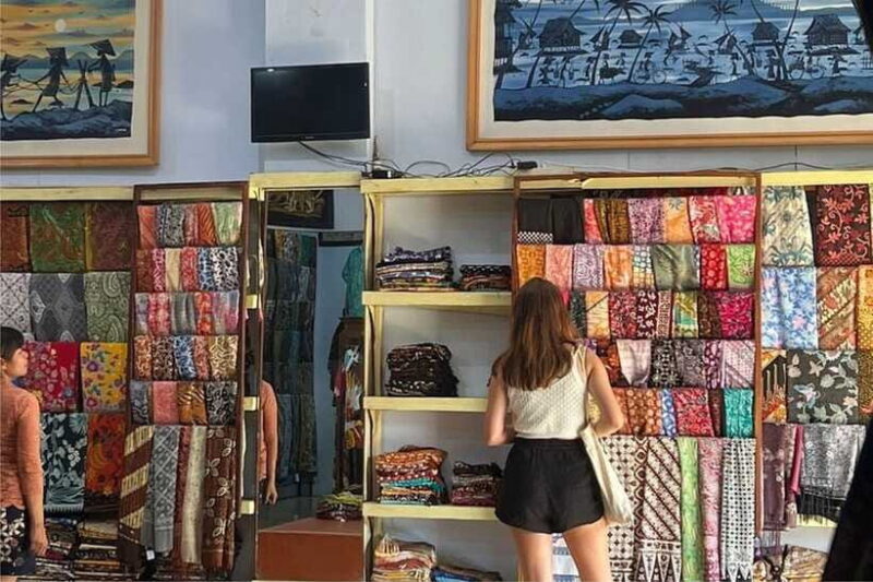 Yogyakarta: Private Custom Women-Only Tour with Female Guide - Authentic Experiences and Authentic Insights