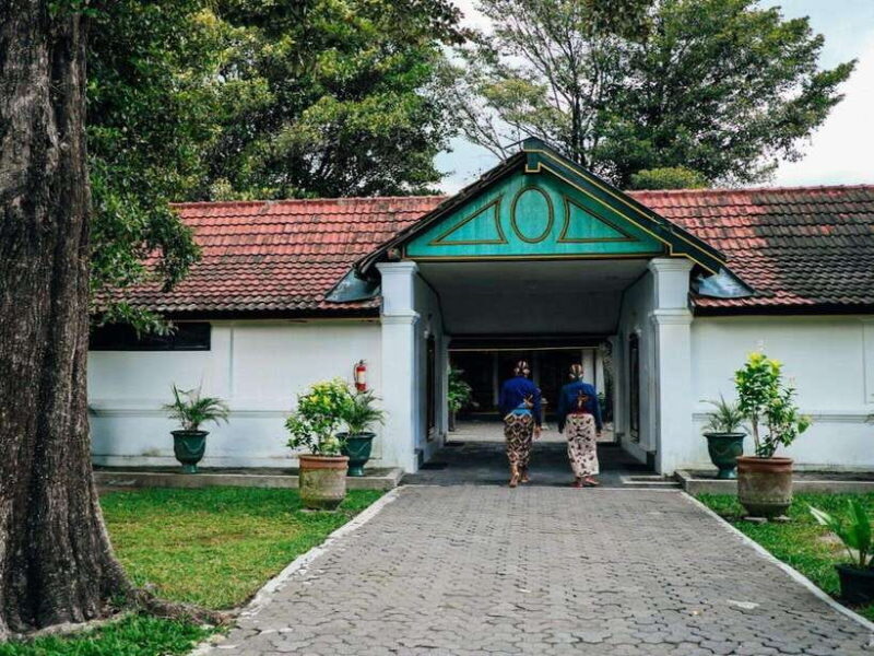 Yogyakarta Private Tour Prambanan Temple and Sultan Palace - Final Verdict