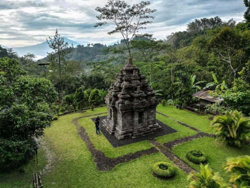 Yogyakarta : Selogriyo Temple And Kedung Kayang Waterfall - Exploring the Magnificent Mountain Views