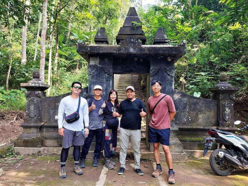 Yogyakarta: Selogriyo Temple and Rice Terrace Soft Trekking - Authentic Experiences and Real Reviews