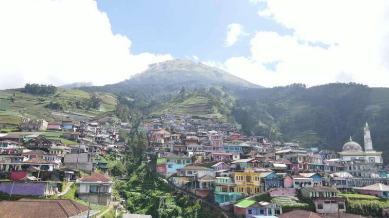 YOGYAKARTA: SILANCUR HIGHLAND/NEPAL VAN JAVA/BOROBUDUR - The Itinerary and What You Can Expect