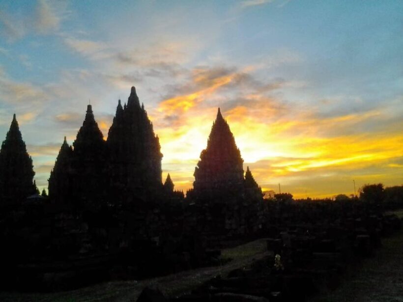 Yogyakarta: stumbu borobudur sunrise,prambanan &merapi mount - Key Points