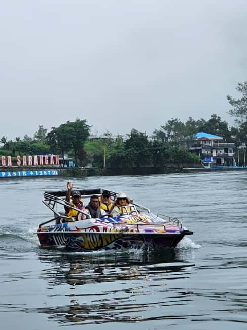 Yogyakarta: Sukuh & Cetho Temple and Sarangan Lake Day Trip - Key Points