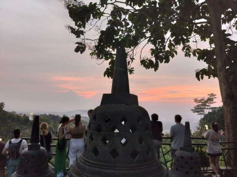 Yogyakarta : Sunrise Borobudur + Prambanan Temple - Key Points