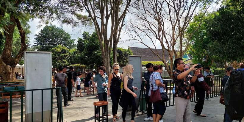 Yogyakarta: Sunrise Borobudur & Prambanan, with lunch option - Additional Tips