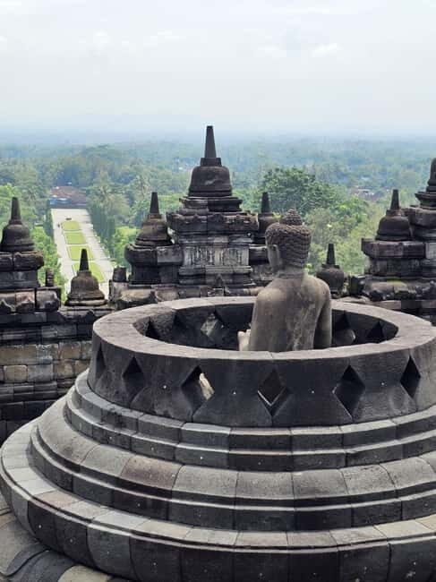 Yogyakarta Sunrise Tour: Hills Borobudur Climb & Prambanan - Key Points
