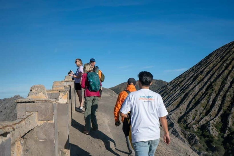 Yogyakarta, Surabaya or Malang: Tumpak Sewu, Bromo Ijen Tour - Day 4: Mount Ijen and Blue Fire