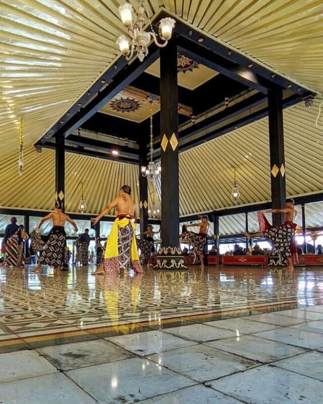 Yogyakarta: Tailor-Made Tour with English Speaking Driver - Who Should Consider This Tour?