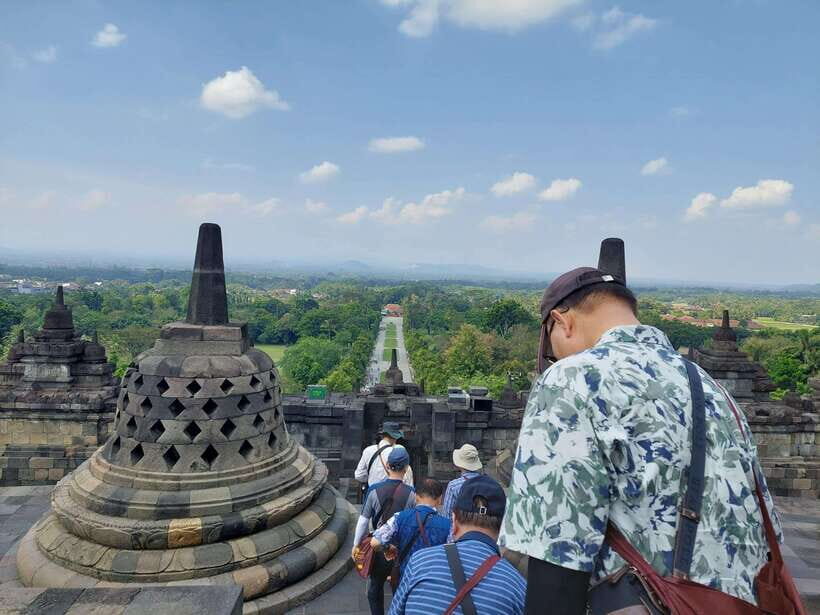 Yogyakarta Tea Class & Borobudur Climb Up Guided Shared Tour - Key Points