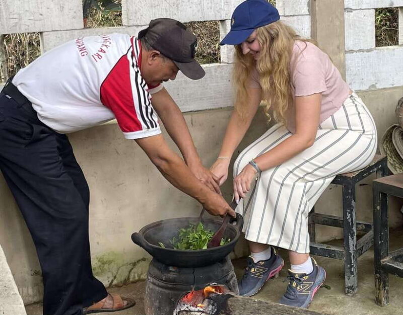 Yogyakarta Tea Class & Borobudur Climb Up Guided Shared Tour - Key Points