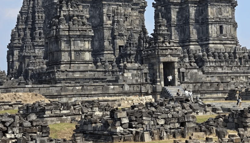 Yogyakarta: Transfer & Tour Borobudur and Prambanan Temples - Practical Details and Value