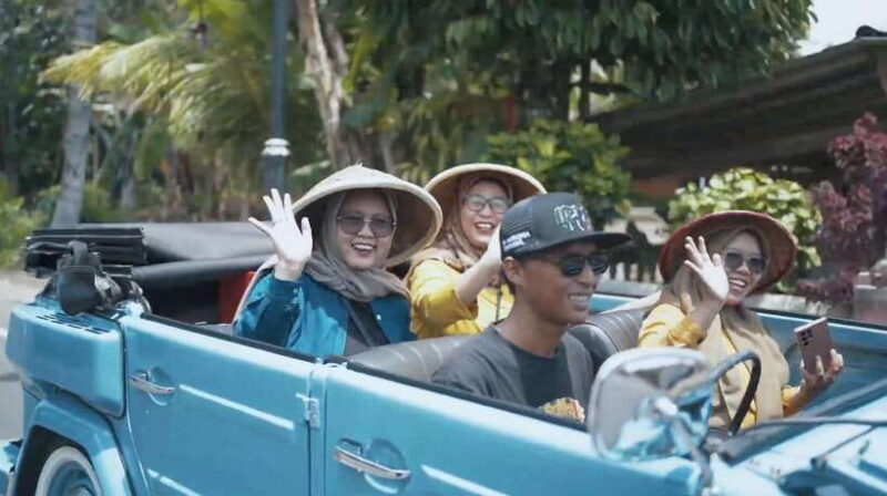 Yogyakarta : VW Borobudur English Guide Tour Day Trip - Who Should Consider This Tour?