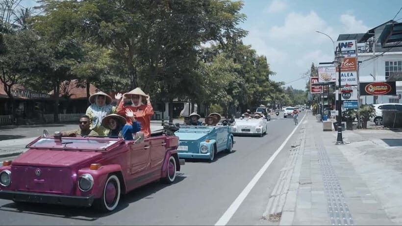 Yogyakarta : VW Borobudur English Guide Tour Long Trip - Practical Tips for a Smooth Experience