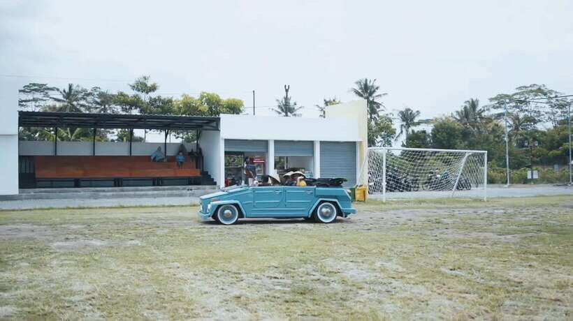 Yogyakarta : VW Setumbu Sunrise Borobudur Climb Up Tour - The Journey Begins Before Dawn