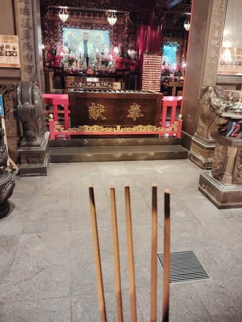Yokohama: Chinatown Guided Walking Tour with Food Tasting - Authenticity and Reviews