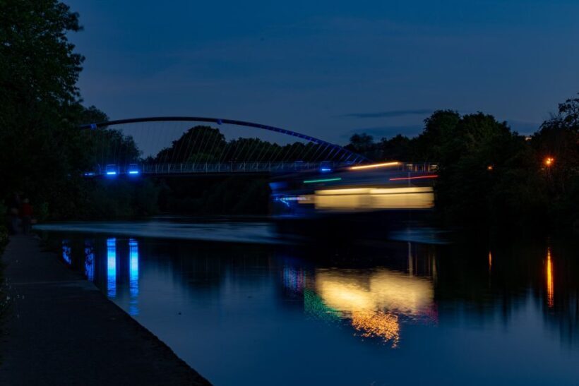 York: Party Cruise with Drink, Dinner, and DJ - The Dancing and Sights