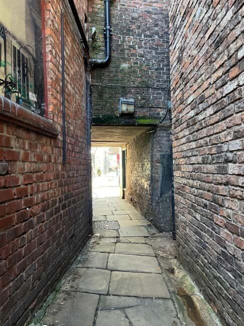 Yorks Snickelways Story Walking Tour - The Itinerary Breakdown: What to Expect