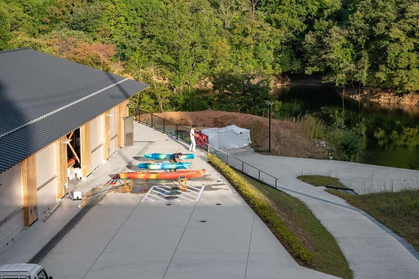 Yoshino: Relaxing Guided Canoe Experience on Lake Tsuburo - An In-Depth Look at the Canoe Experience in Yoshino
