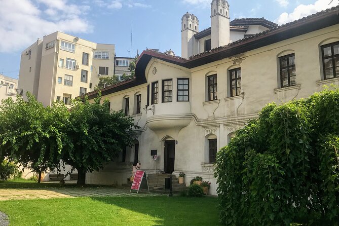 Your Own Belgrade: Unexpected Treasures of the City - Discovering the Vibrant Street Art Scene