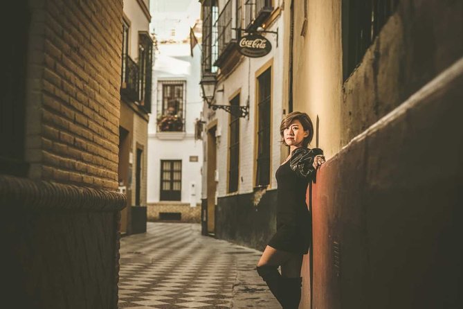 Your Photo Story in Seville - Taking in the Barrio De Santa Cruz