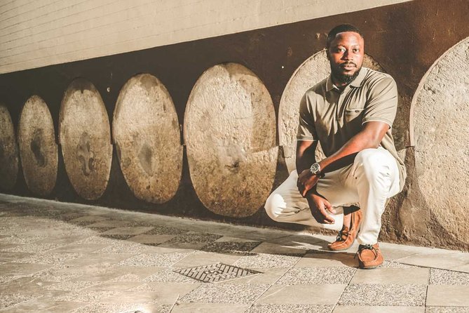 Your Photo Story in Seville - Customized Outfit Changes