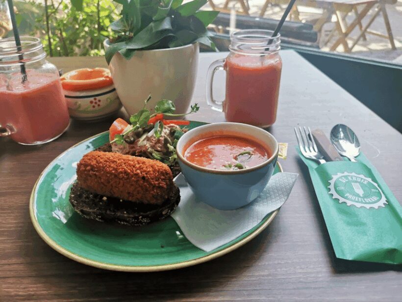 Zaandijk: Dutch Traditional 2 course Lunch including drink - A Closer Look at the Experience