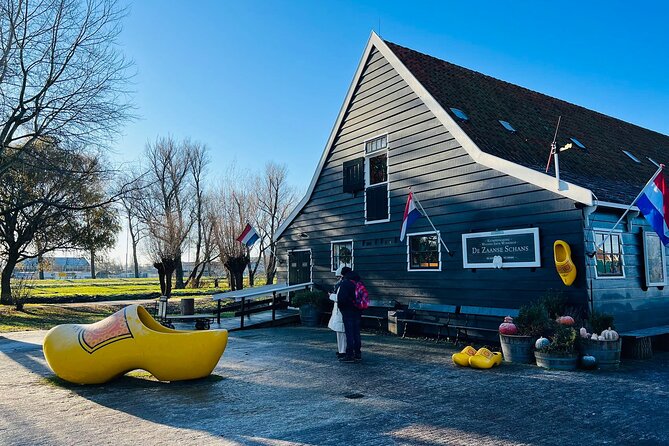 Zaanse Schans and Giethoorn Unique Day Trip With Boat Cruise - Scenic Boat Cruise Highlights