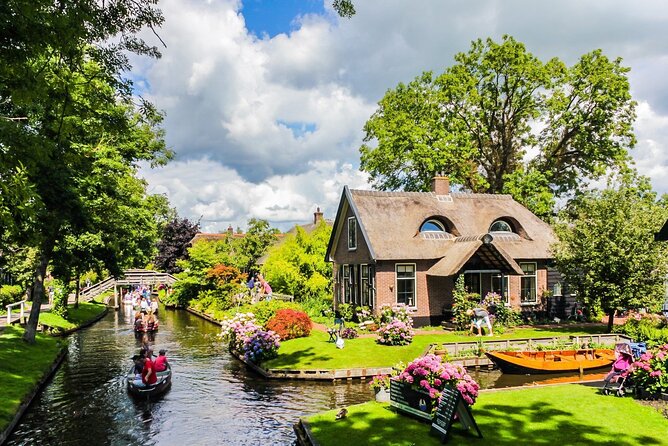 Zaanse Schans Giethoorn Private Tour from Amsterdam Canal Cruise - Discover the Charm of the Netherlands: A Review of the Zaanse Schans & Giethoorn Private Tour from Amsterdam