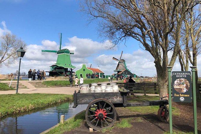 Zaanse Schans Windmill Tour With Italian Guide - The Chocolate House and Spice Windmill