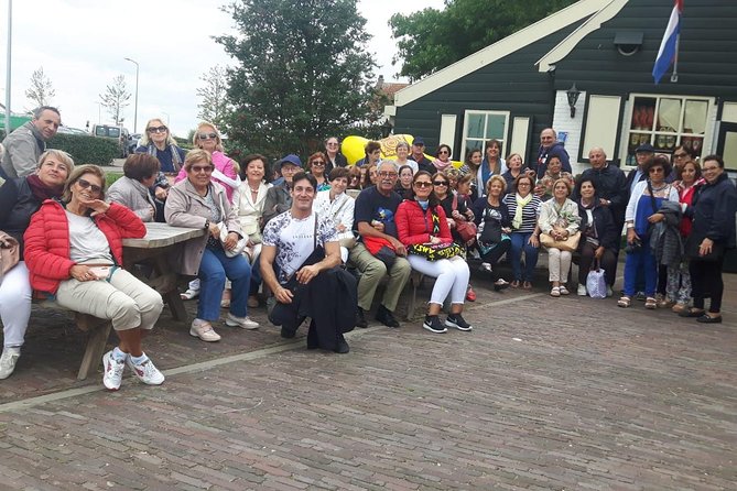 Zaanse Schans Windmill Tour With Italian Guide - Convenient Transportation and Accessibility