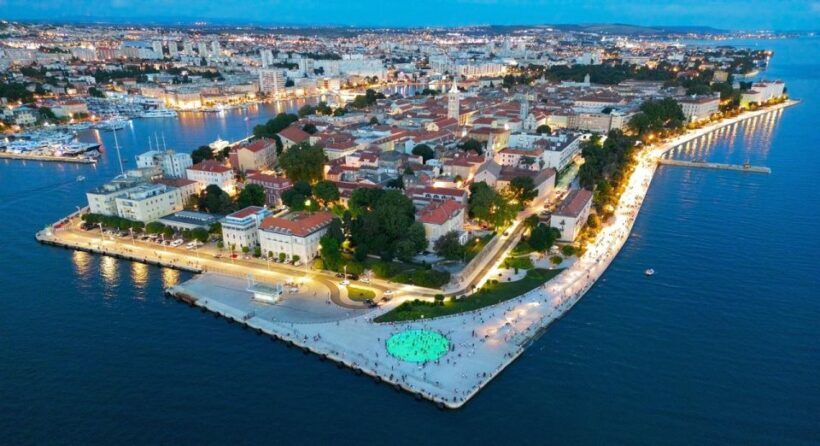 Zadar: Private Walking Tour Through 3,000 Years of History - Tasting the Local Spirit: Maraschino Liqueur
