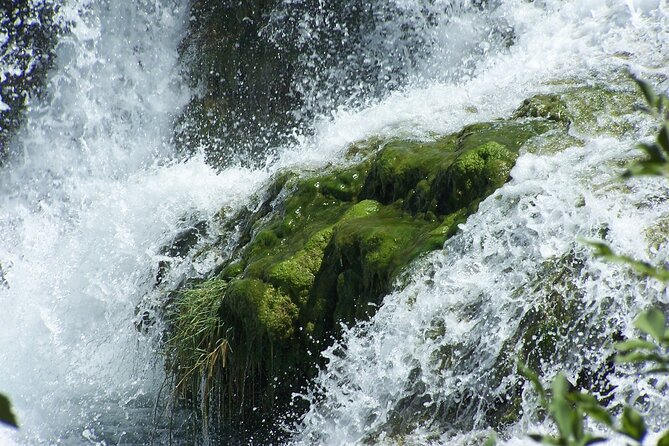 Zagreb airport or Zagreb to Split via Plitvice lakes for singles or couples - Why This Tour Is a Great Choice