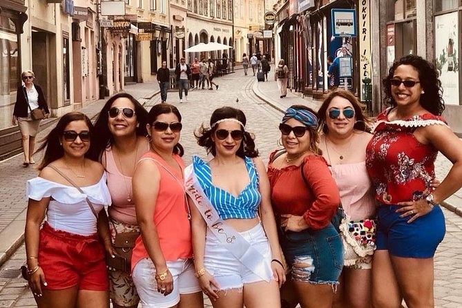 Zagreb BIG Tour - Combining Walking and Car Exploration