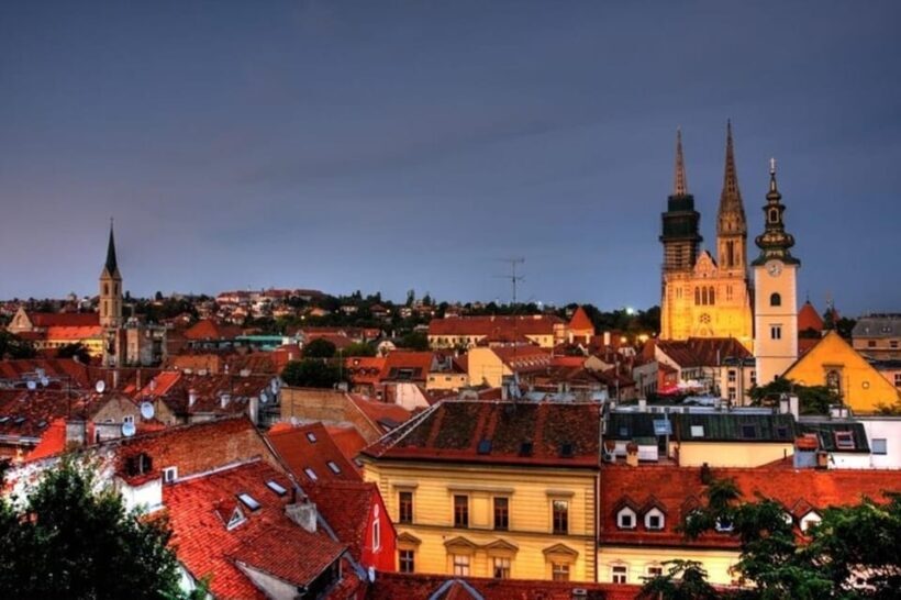 Zagreb : Highlights Walking Tour With A Guide - Key Points