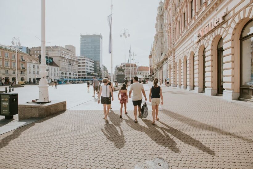 Zagreb: Restaurants, Food & Old Town Walking Tour - Analyzing the Value
