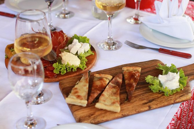 Zagreb: Restaurants, Food & Old Town Walking Tour - Meeting Point and Tour Logistics