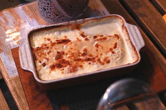 Zagreb: Restaurants, Food & Old Town Walking Tour - What to Expect During the Tour