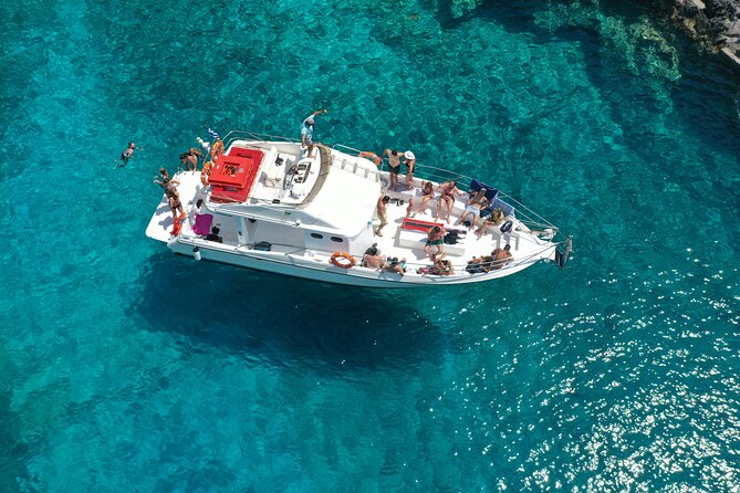 Zakynthos boat tour:Shipwreck& Local blue caves with 3 Swim Stops - FAQ
