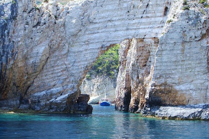 Zakynthos Half Day Tour to the Turtle Island, Cameo & Keri Caves - Discovering the Cameo Island and Keri Caves