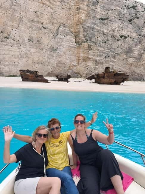 Zakynthos: Shipwreck and Caves Boat Rental Without Skipper - Exploring Zakynthos by Boat: A Detailed Look at the Shipwreck and Caves Tour
